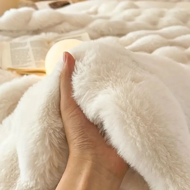 Plaid imitation fourrure texturé • Moment Cocooning